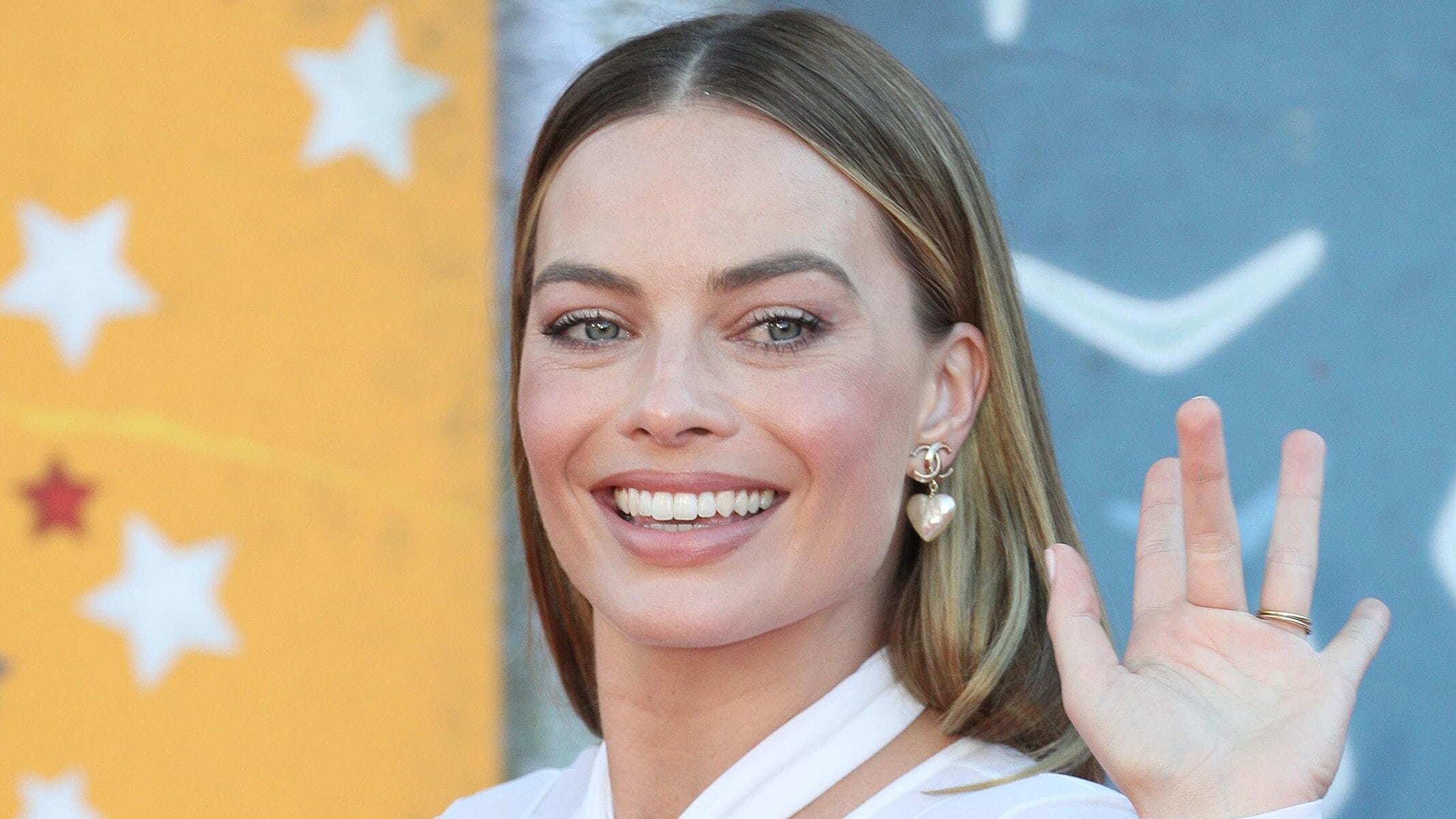 Margot Robbie legendaarisena Barbiena - ensimmäinen kuva elokuvasta ...