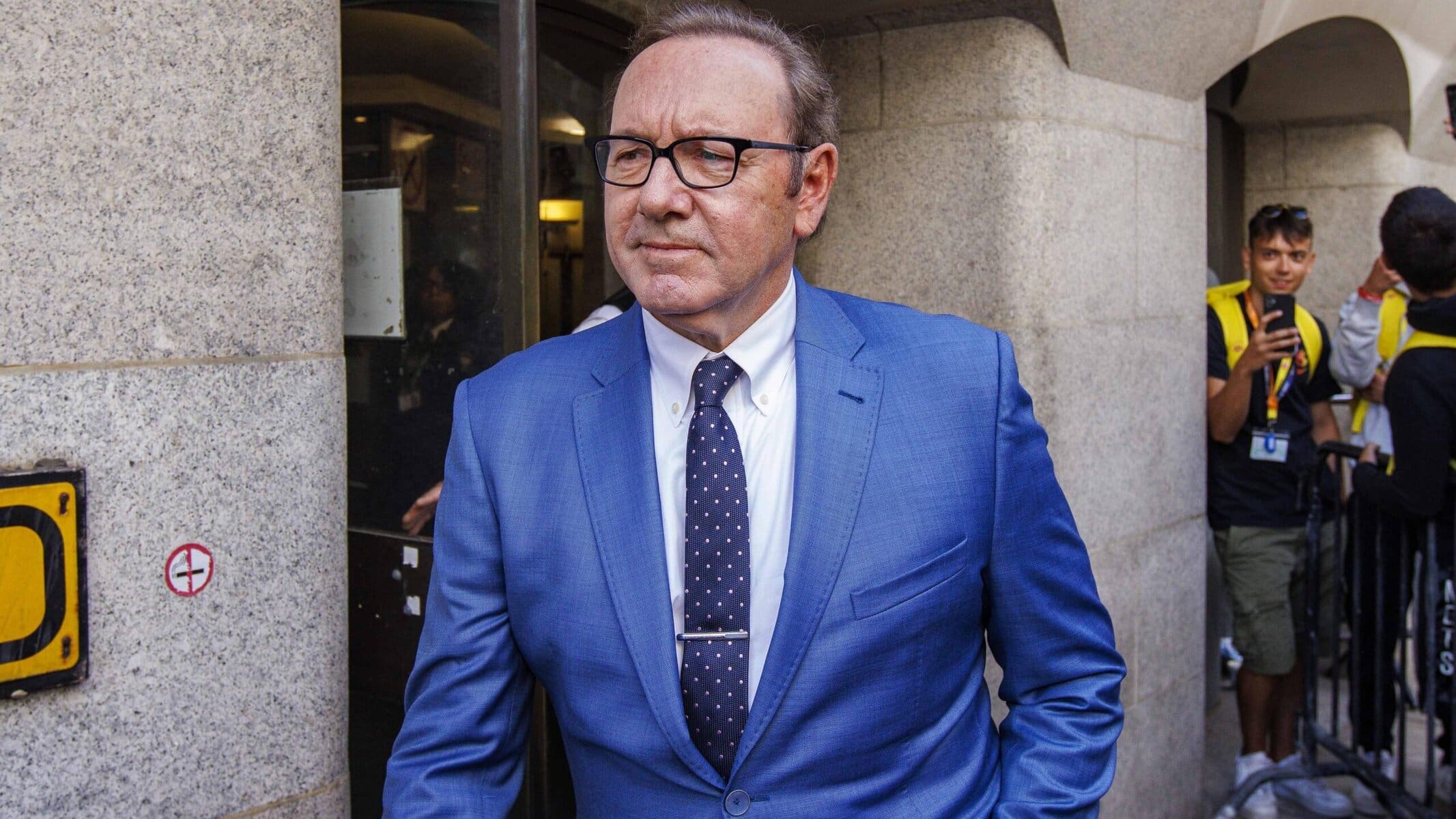 Kevin Spacey tuomittiin maksamaan yli 30 miljoonaa euroa House of Cards ...