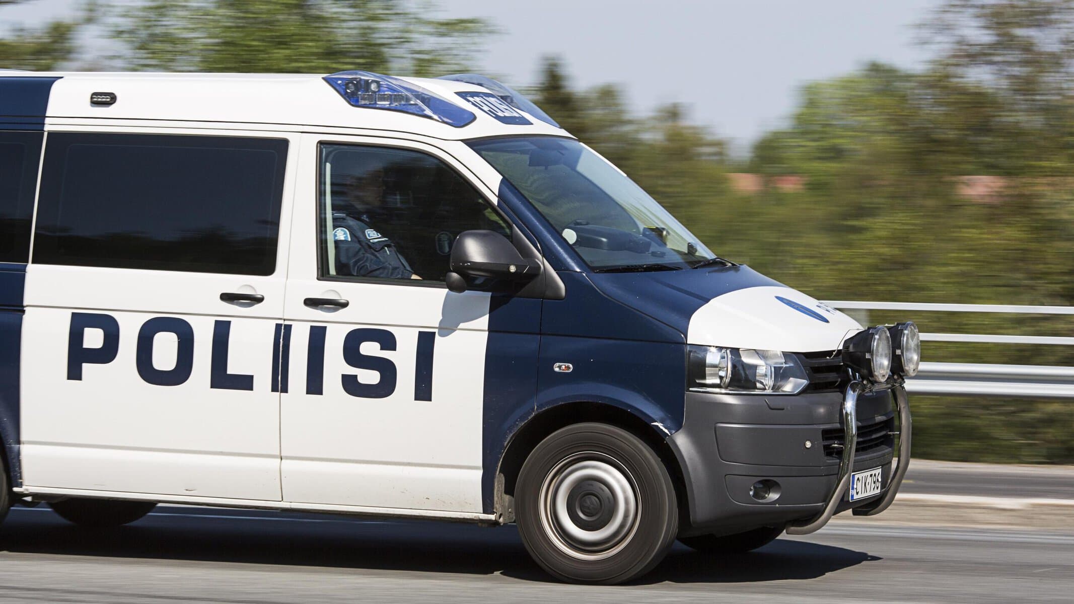 Kaksi miestä lukittiin merikonttiin Muhoksella - Voice.fi