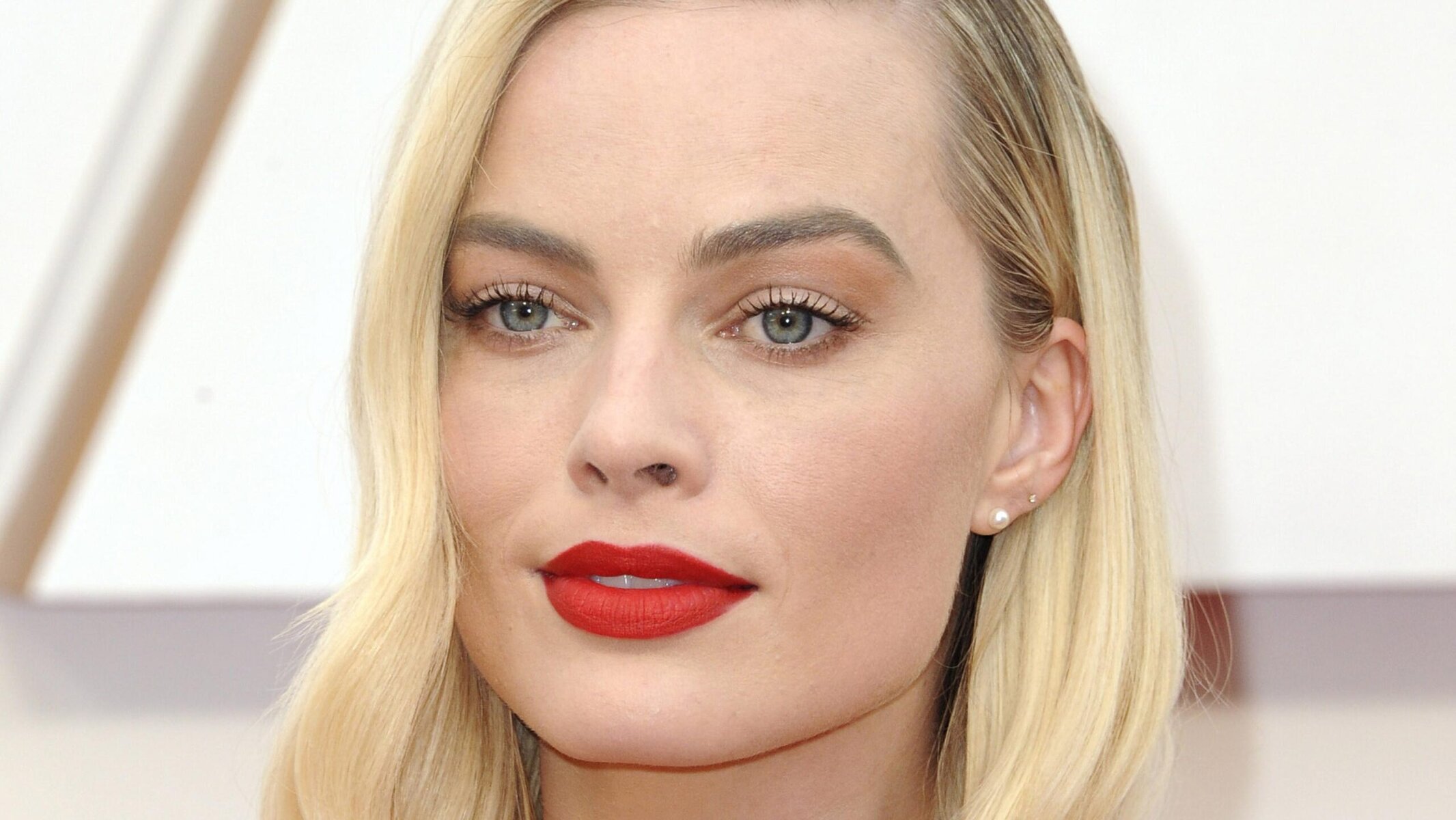 Margot Robbie julkaisi kuvan, jonka "koodi" sai fanit villiintymään ...