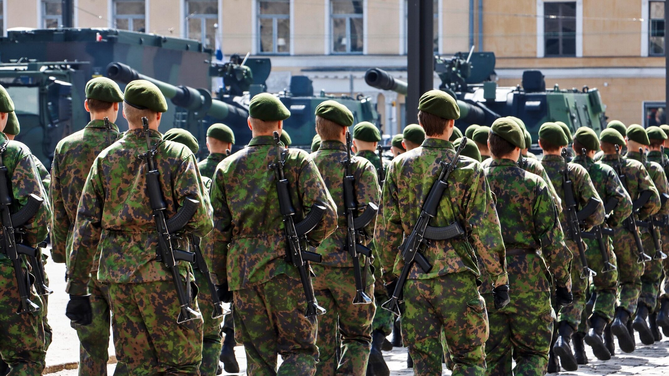 Hallitus antoi eduskunnalle esityksen reserviläisiän nostosta 65 ...