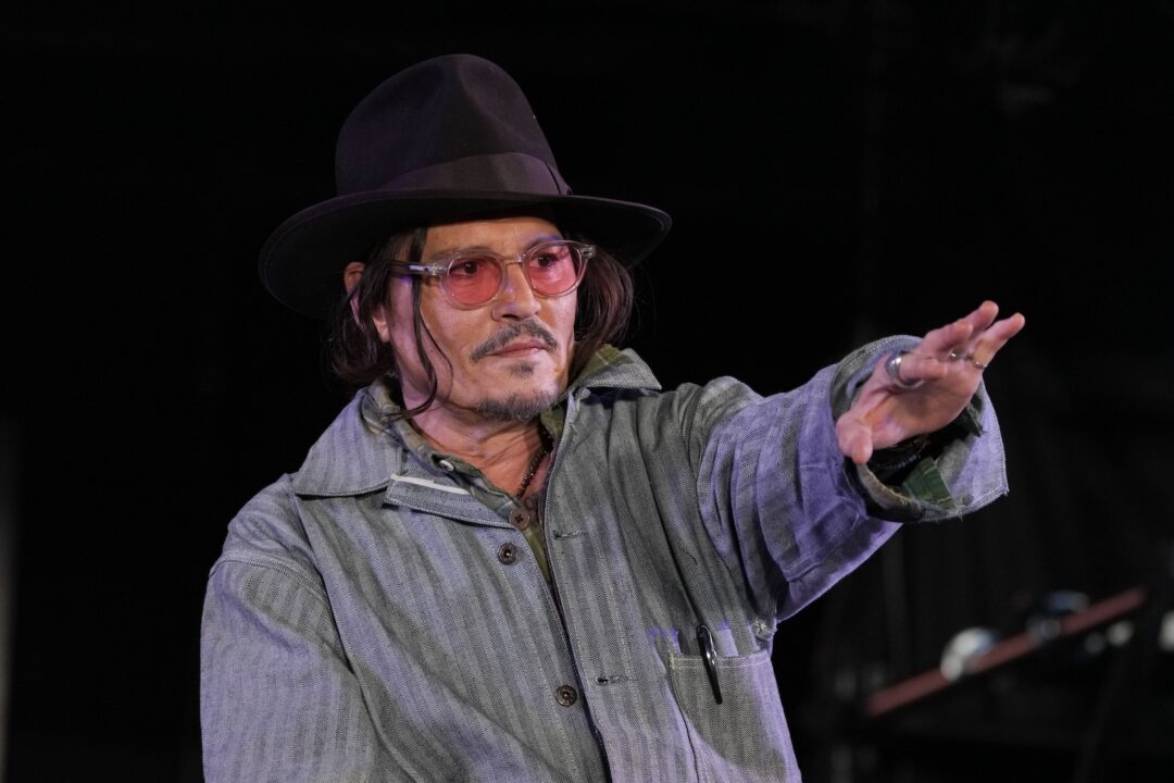 Johnny Depp vetäytyi valokeilasta vuosiksi – Nyt hän on tulossa ...