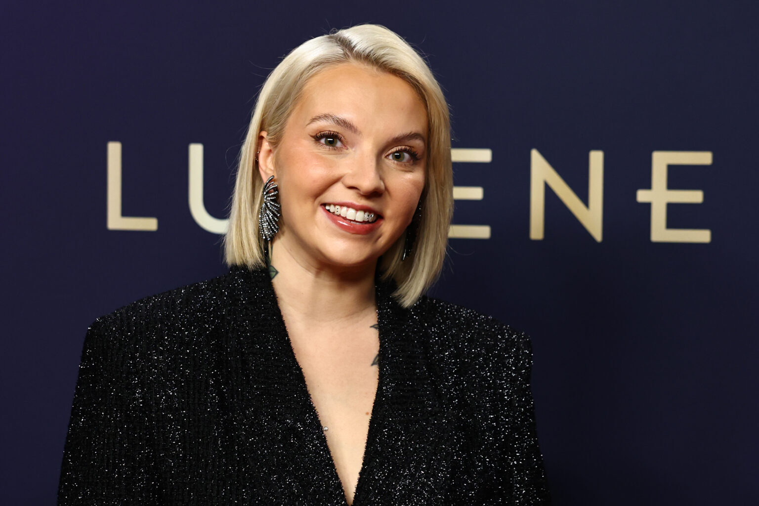 "Seuraako mua joku paha karma" – Veronica Verhon lomareissu muuttui ...